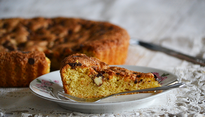 Olíva olajos mandulatorta egész mandulával és csoki chips-szel - Moksha.hu